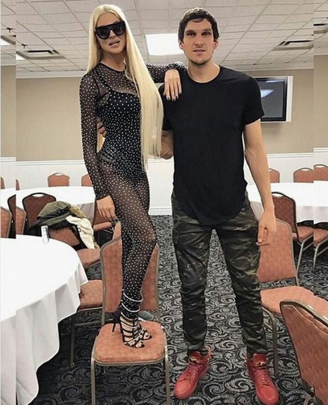 Bobi Marjanovic took a photo with Serbian Diva Jelena Karleusa