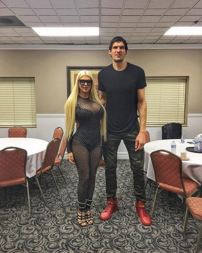 Bobi Marjanovic took a photo with Serbian Diva Jelena Karleusa