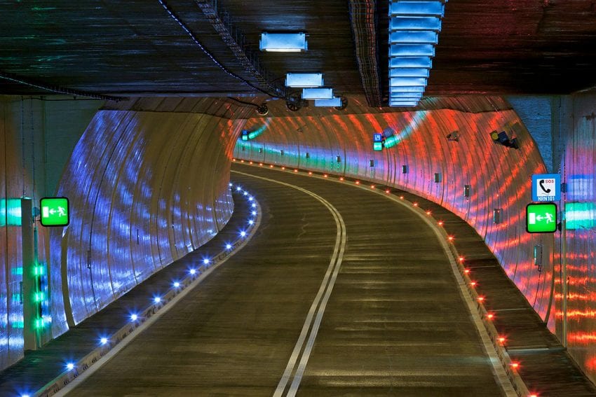 5 Reasons to Use LED Signs - Opptrends 2025