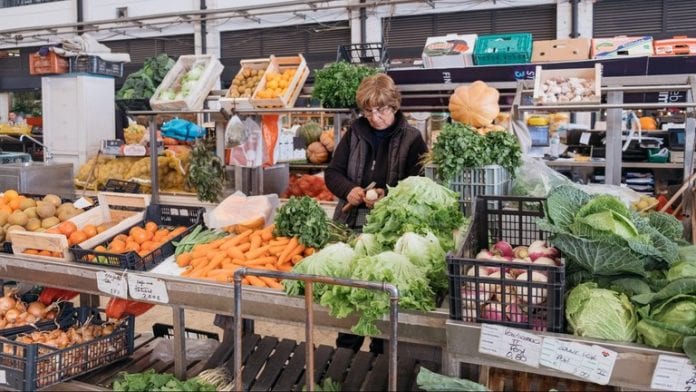 A Maker’s Guide to Selling at Local Markets and Shows - Opptrends 2025