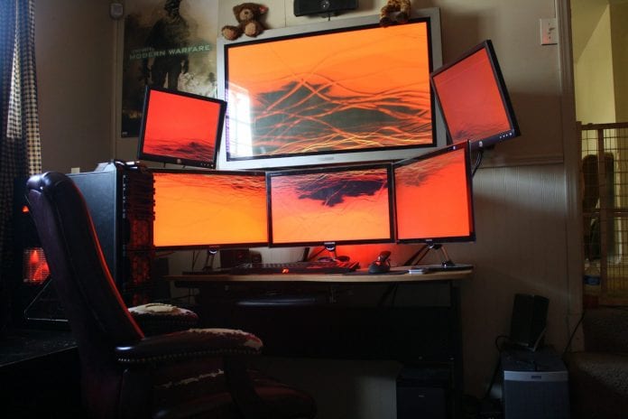 8 Cool Ideas for your 6 Monitor Setup - Opptrends 2024
