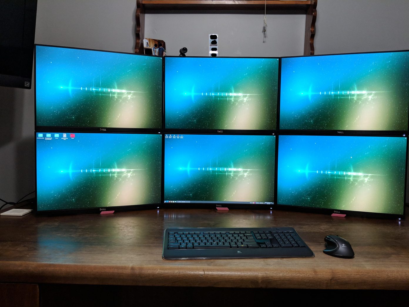 8 Cool Ideas for your 6 Monitor Setup - Opptrends 2025